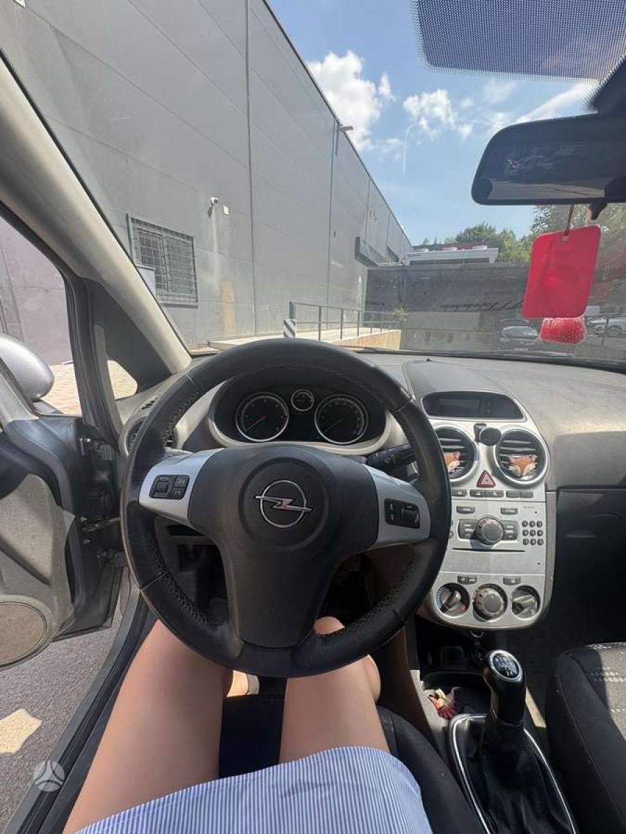 Grey Opel Corsa 2014 in Vilnius, with an engine capacity of 1.25 L and mileage of 201 thousand km for 1200 €, photo 16 on AUTOMOTO.COM.LV