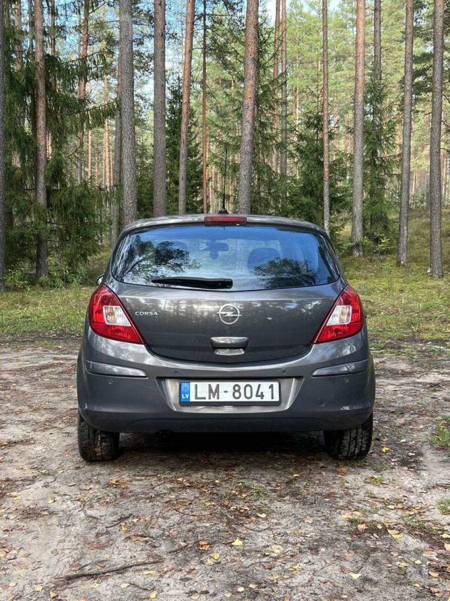 Pelēks Opel Corsa 2014 Rīga, ar dzinēja tilpumu 1.40 L un nobraukumu 110 tūkst. km par 4350 €, foto 9 vietnē AUTOMOTO.COM.LV