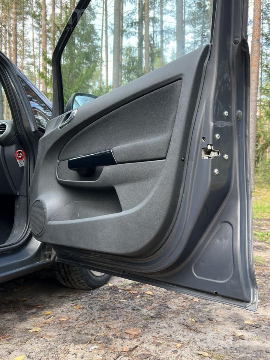 Pelēks Opel Corsa 2014 Rīga, ar dzinēja tilpumu 1.40 L un nobraukumu 110 tūkst. km par 4350 €, foto 11 vietnē AUTOMOTO.COM.LV
