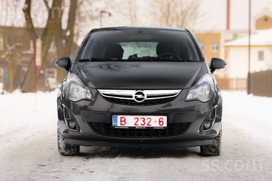 Grey Opel Corsa 2015 in Jelgava, with an engine capacity of 1.20 L and mileage of 202 thousand km for 4390 €, photo 1 on AUTOMOTO.COM.LV