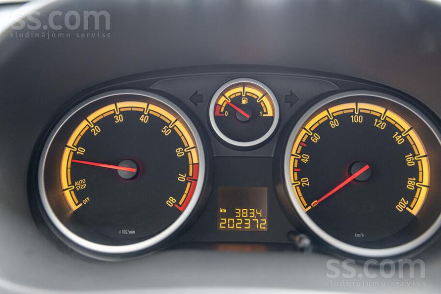 Pelēks Opel Corsa 2015 Jelgava, ar dzinēja tilpumu 1.20 L un nobraukumu 202 tūkst. km par 4290 €, foto 21 vietnē AUTOMOTO.COM.LV