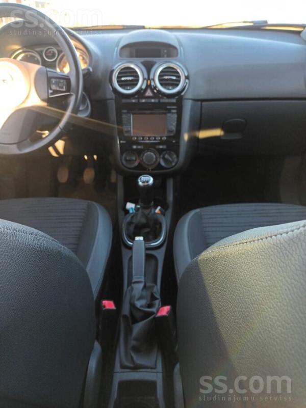 Pelēks Opel Corsa 2015 Rīga, ar dzinēja tilpumu 1.30 L un nobraukumu 250 tūkst. km par 2100 €, foto 4 vietnē AUTOMOTO.COM.LV