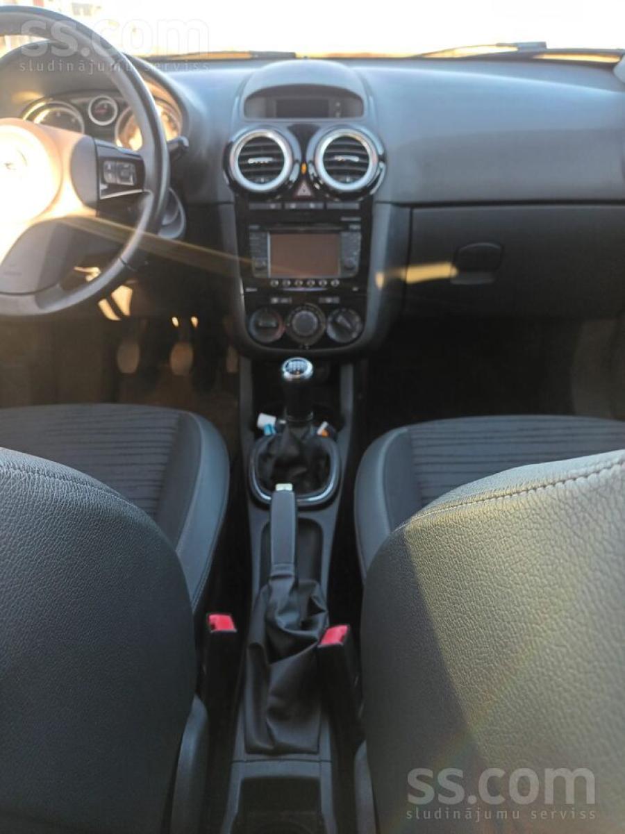 Grey Opel Corsa 2015 in Riga, with an engine capacity of 1.30 L and mileage of 250 thousand km for 2100 €, photo 9 on AUTOMOTO.COM.LV