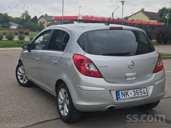 Pelēks Opel Corsa 2015 Rīga, ar dzinēja tilpumu 1.30 L un nobraukumu 249 tūkst. km par 2900 €, foto 4 vietnē AUTOMOTO.COM.LV