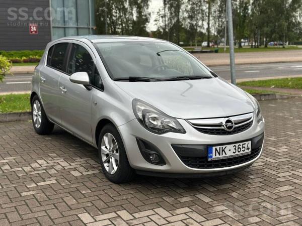 Grey Opel Corsa 2015 in Jelgava, with an engine capacity of 1.30 L and mileage of 249 thousand km for 3350 €, photo 1 on AUTOMOTO.COM.LV