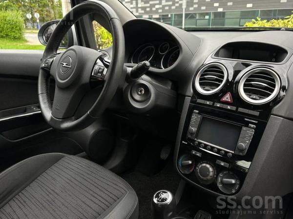 Grey Opel Corsa 2015 in Jelgava, with an engine capacity of 1.30 L and mileage of 249 thousand km for 3350 €, photo 5 on AUTOMOTO.COM.LV