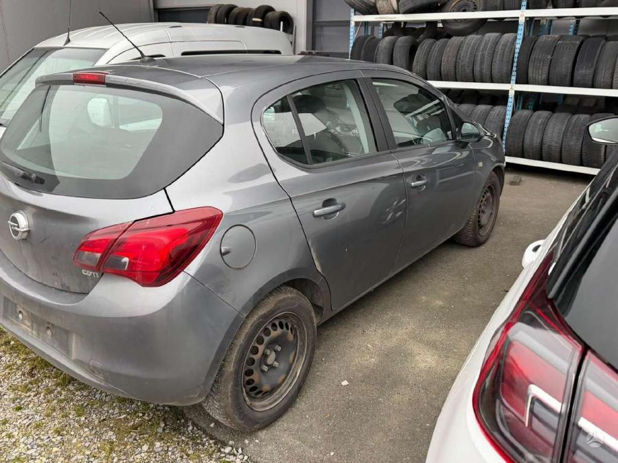 Grey Opel Corsa 2017 in Ukmerge, with an engine capacity of 1.30 L and mileage of 280 thousand km for 2650 €, photo 6 on AUTOMOTO.COM.LV