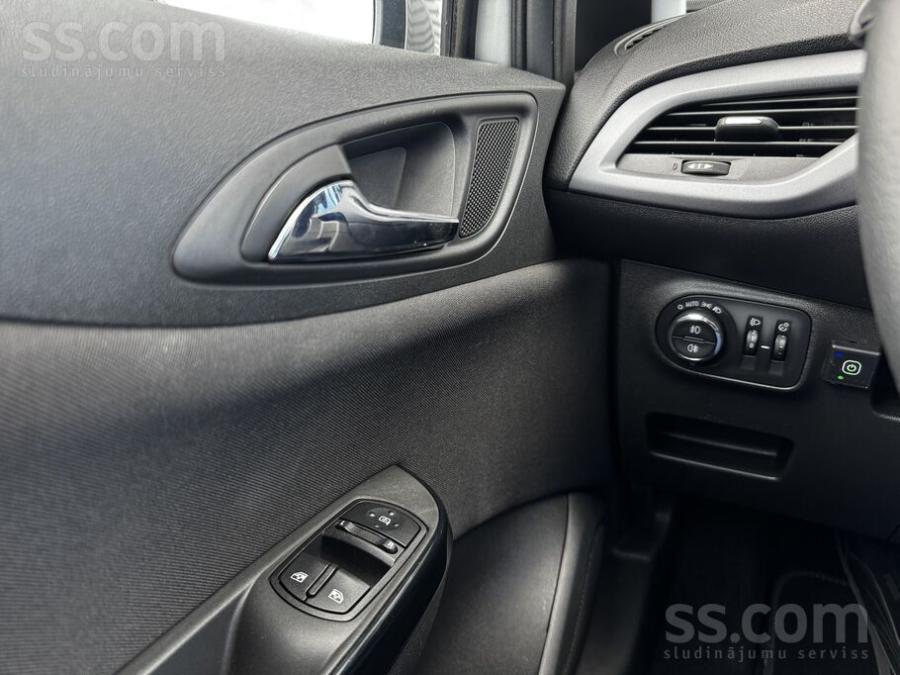 Pelēks Opel Corsa 2017 Rīga, ar dzinēja tilpumu 1.40 L un nobraukumu 93 tūkst. km par 7500 €, foto 24 vietnē AUTOMOTO.COM.LV