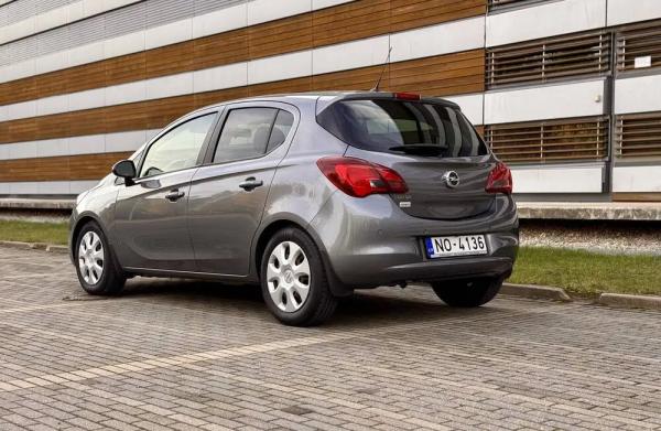 Grey Opel Corsa 2018 in Riga, with an engine capacity of 1.40 L and mileage of 131 thousand km for 6950 €, photo 3 on AUTOMOTO.COM.LV