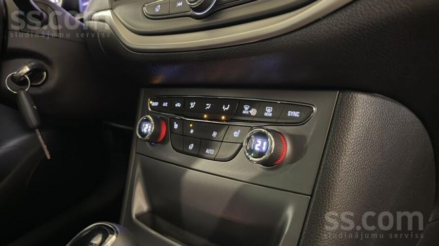 Pelēks Opel Corsa 2019 Rīga, ar dzinēja tilpumu 1.20 L un nobraukumu 54 tūkst. km par 11800 €, foto 7 vietnē AUTOMOTO.COM.LV