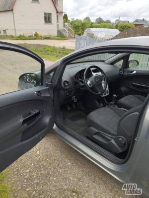 Grey Opel Corsa 2011 in Marijampole, with an engine capacity of 1.70 L and mileage of 247 thousand km for 2399 €, photo 15 on AUTOMOTO.COM.LV