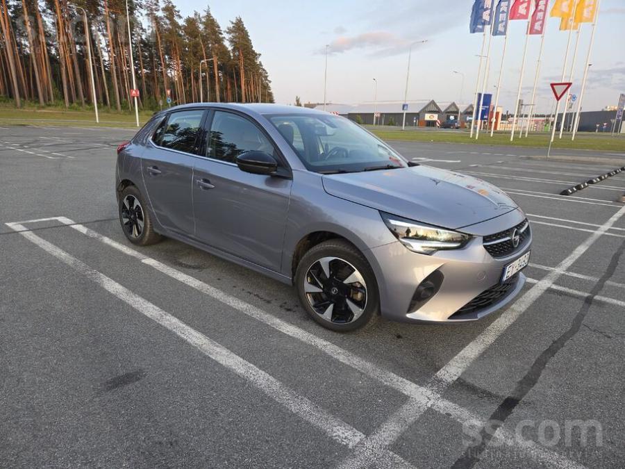 Grey Opel Corsa 2021 in Riga, with an engine capacity of 0.00 L and mileage of 102 thousand km for 12500 €, photo 2 on AUTOMOTO.COM.LV
