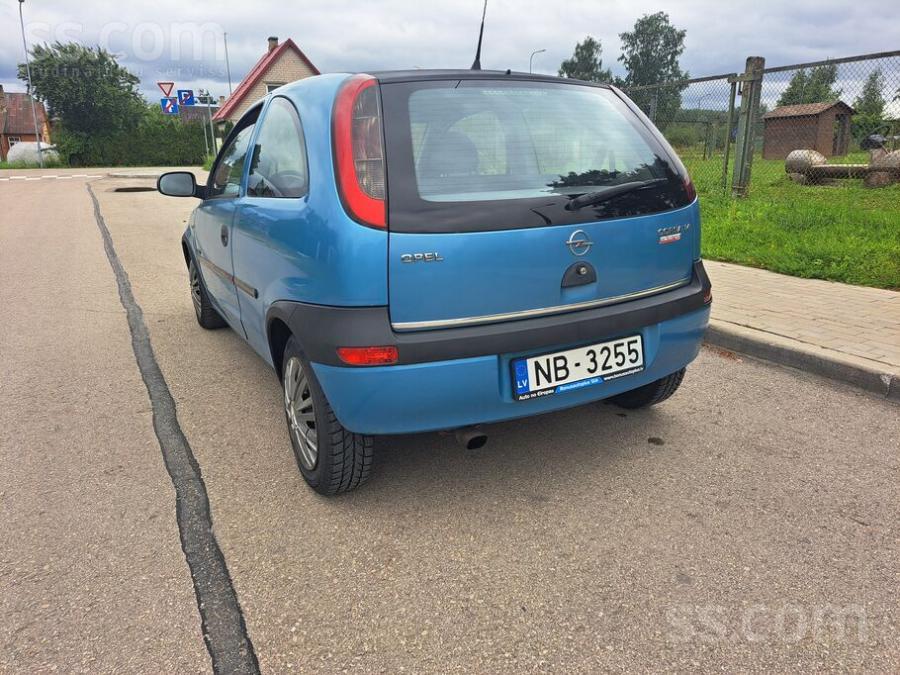 Opel Corsa 2001 in Jekabpils, with an engine capacity of 1.40 L and mileage of 147 thousand km for 1200 €, photo 4 on AUTOMOTO.COM.LV