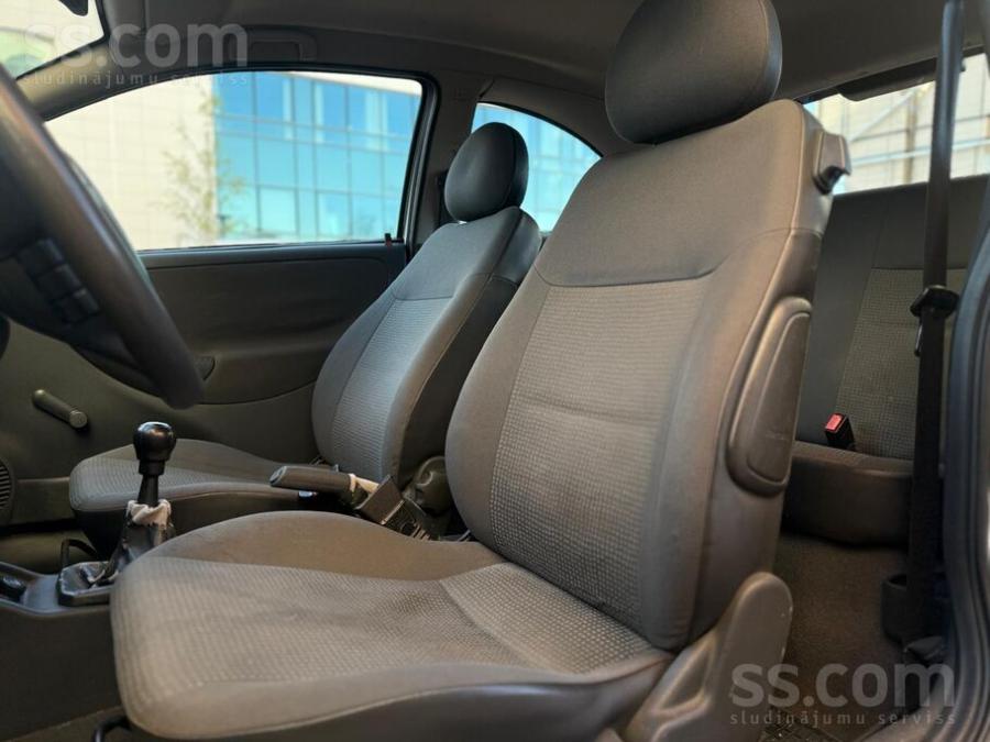 Opel Corsa 2003 in Riga, with an engine capacity of 1.20 L and mileage of 0 thousand km for 1300 €, photo 4 on AUTOMOTO.COM.LV