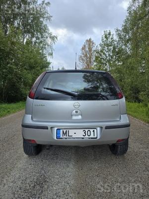 Opel Corsa 2004 Rēzekne, ar dzinēja tilpumu 1.30 L un nobraukumu 184 tūkst. km par 1700 €, foto 6 vietnē AUTOMOTO.COM.LV