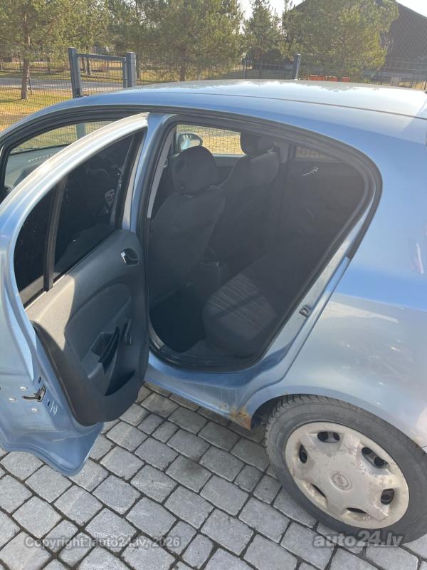 Opel Corsa 2006 Tallina, ar dzinēja tilpumu 1.40 L un nobraukumu 166 tūkst. km par 750 €, foto 5 vietnē AUTOMOTO.COM.LV