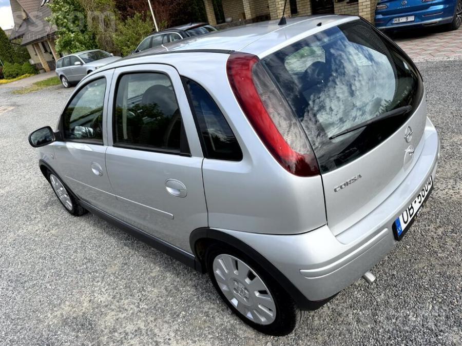 Opel Corsa 2006 in Saldus, with an engine capacity of 1.30 L and mileage of 171 thousand km for 1950 €, photo 13 on AUTOMOTO.COM.LV