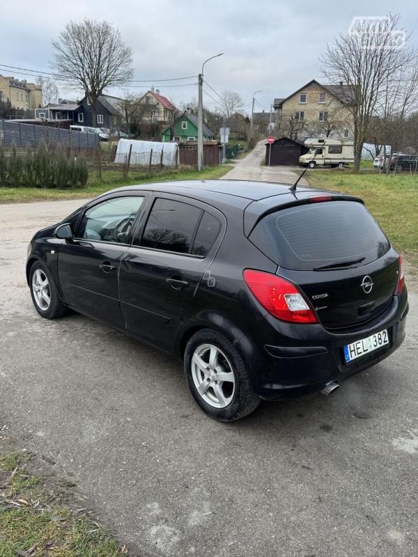 Opel Corsa 2007 in Siauliai, with an engine capacity of 1.40 L and mileage of 214 thousand km for 1250 €, photo 4 on AUTOMOTO.COM.LV