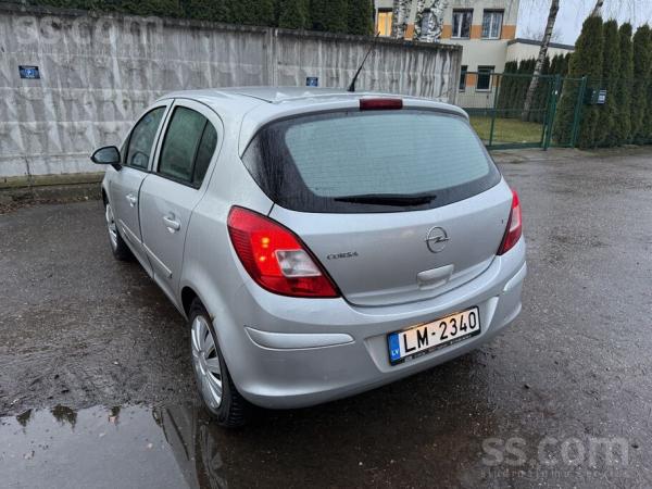 Opel Corsa 2007 in Riga, with an engine capacity of 1.20 L and mileage of 187 thousand km for 1700 €, photo 4 on AUTOMOTO.COM.LV