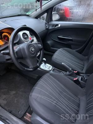 Opel Corsa 2007 in Riga, with an engine capacity of 1.20 L and mileage of 187 thousand km for 1700 €, photo 5 on AUTOMOTO.COM.LV