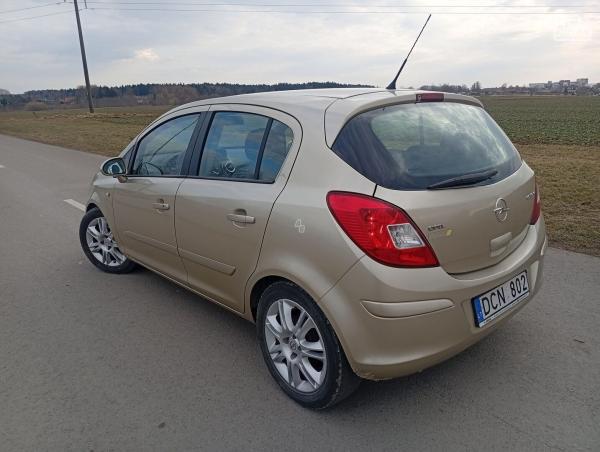 Opel Corsa 2007 in Siauliai, with an engine capacity of 1.40 L and mileage of 101 thousand km for 1950 €, photo 4 on AUTOMOTO.COM.LV