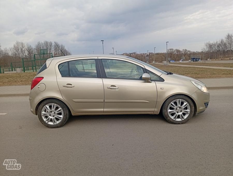 Opel Corsa 2007 Šauļi, ar dzinēja tilpumu 1.40 L un nobraukumu 101 tūkst. km par 1950 €, foto 8 vietnē AUTOMOTO.COM.LV