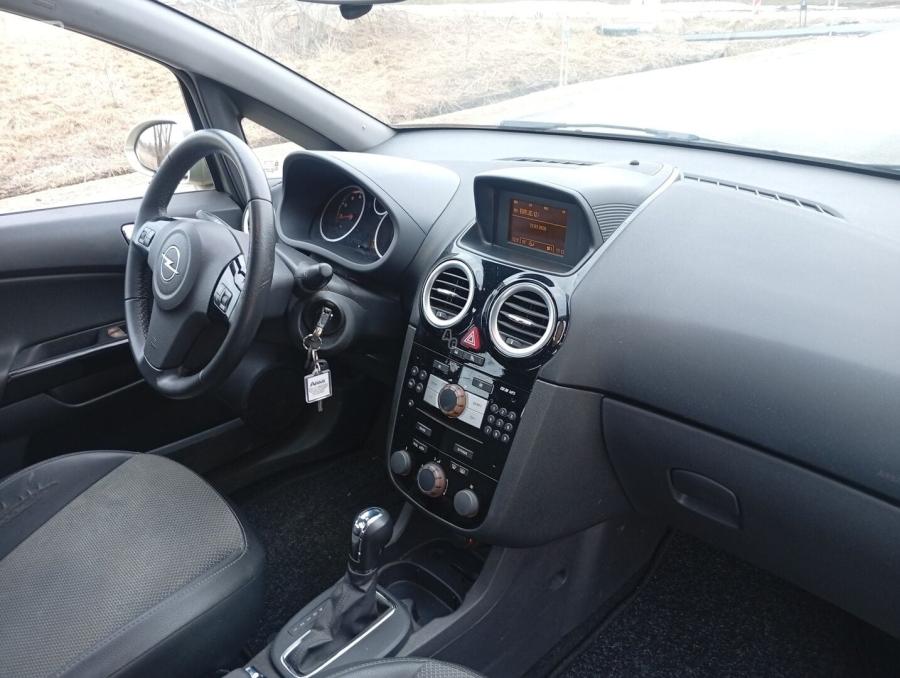 Opel Corsa 2007 Šauļi, ar dzinēja tilpumu 1.40 L un nobraukumu 101 tūkst. km par 1950 €, foto 14 vietnē AUTOMOTO.COM.LV