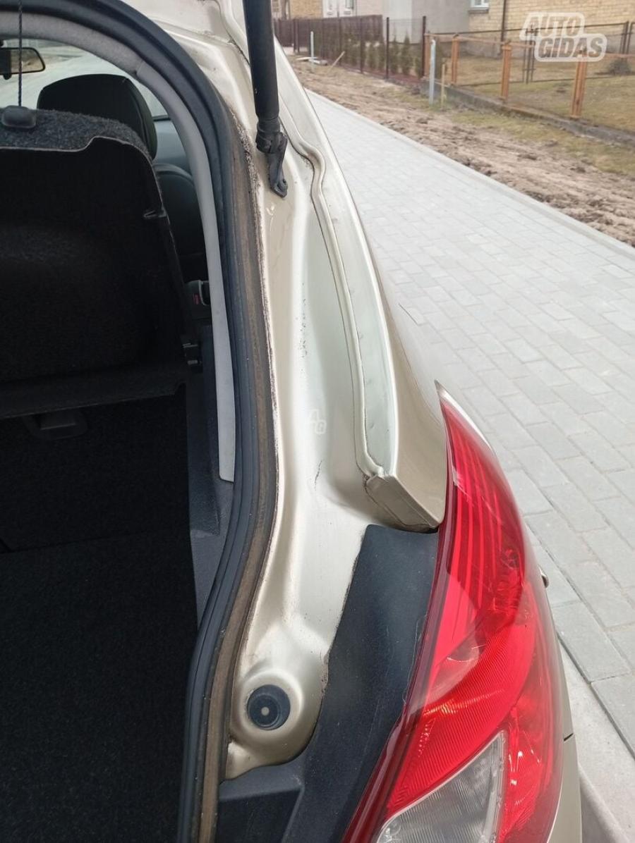 Opel Corsa 2007 Šauļi, ar dzinēja tilpumu 1.40 L un nobraukumu 101 tūkst. km par 1950 €, foto 29 vietnē AUTOMOTO.COM.LV