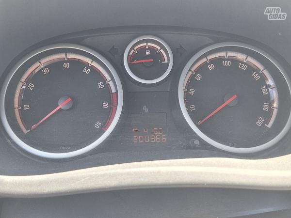 Opel Corsa 2007 in Kaunas, with an engine capacity of 1.40 L and mileage of 201 thousand km for 3000 €, photo 10 on AUTOMOTO.COM.LV