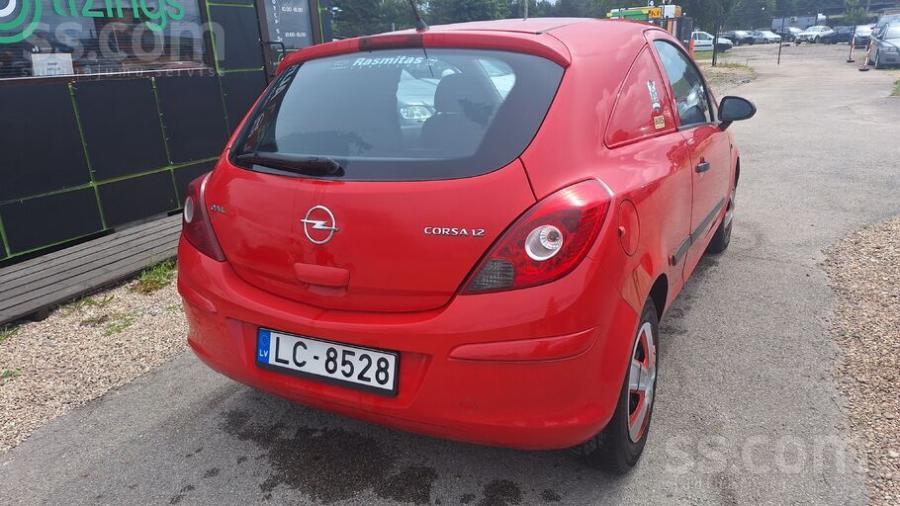 Opel Corsa 2007 in Riga, with an engine capacity of 1.20 L and mileage of 205 thousand km for 990 €, photo 3 on AUTOMOTO.COM.LV