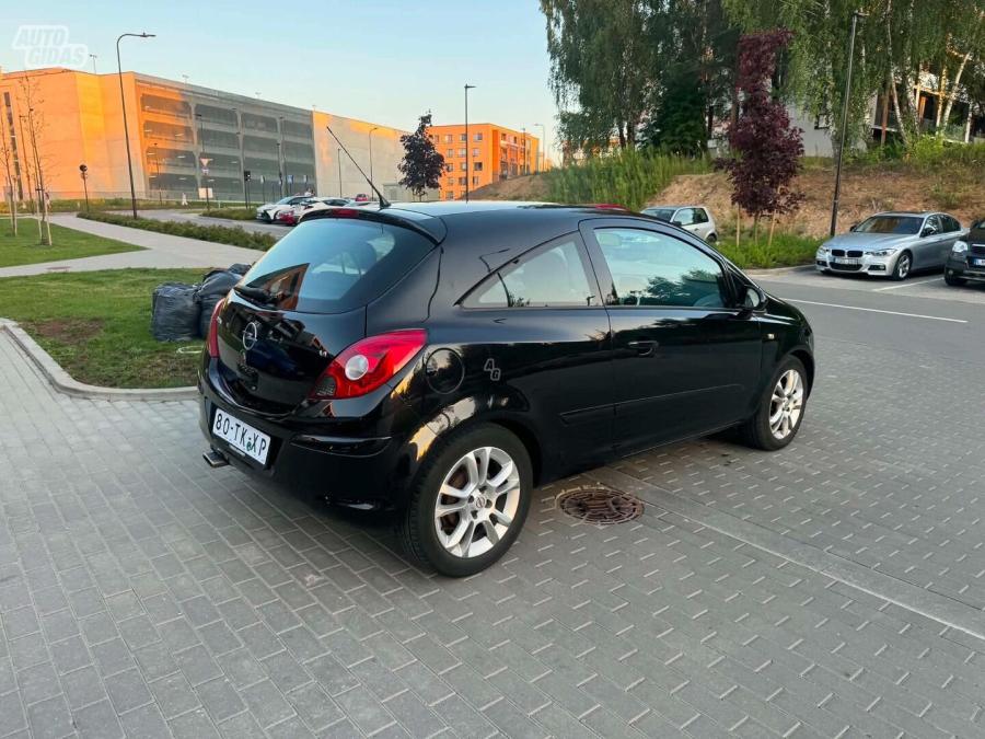 Opel Corsa 2007 Viļņa, ar dzinēja tilpumu 1.40 L un nobraukumu 260 tūkst. km par 2200 €, foto 5 vietnē AUTOMOTO.COM.LV