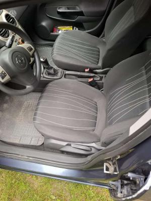 Opel Corsa 2007 in Siauliai, with an engine capacity of 1.25 L and mileage of 164 thousand km for 1400 €, photo 8 on AUTOMOTO.COM.LV
