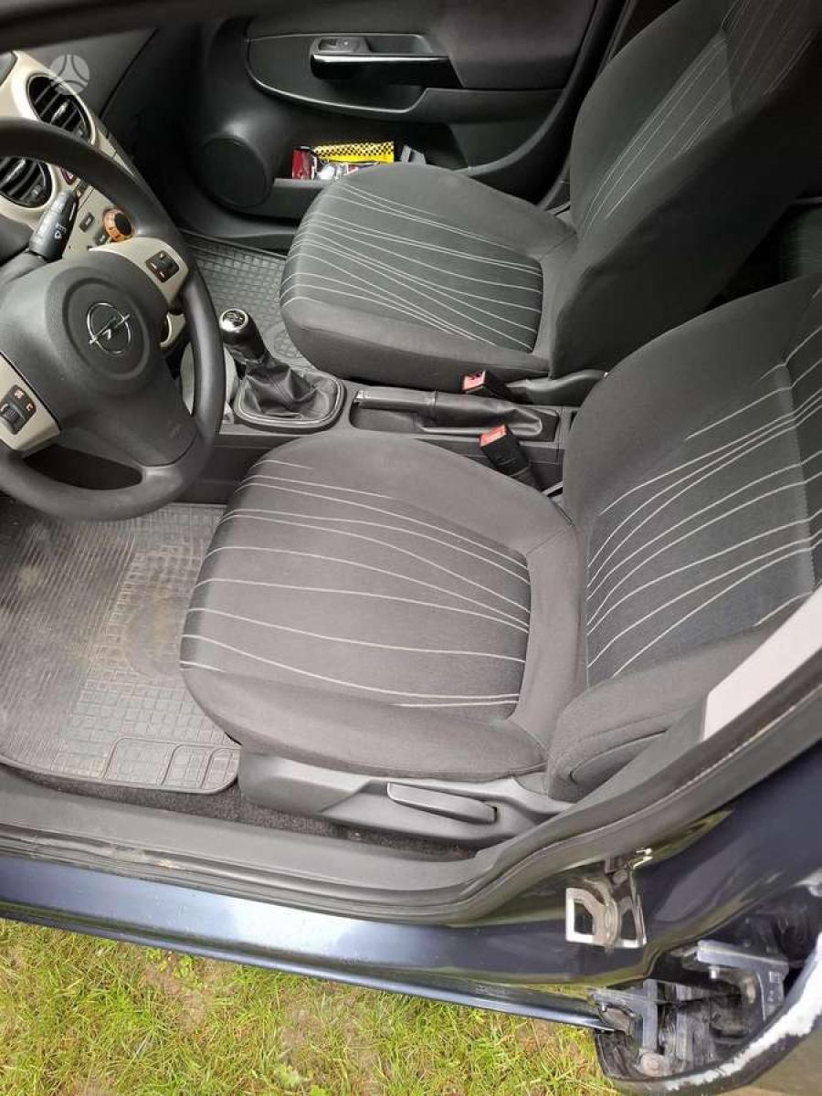 Opel Corsa 2007 in Siauliai, with an engine capacity of 1.25 L and mileage of 164 thousand km for 1400 €, photo 8 on AUTOMOTO.COM.LV