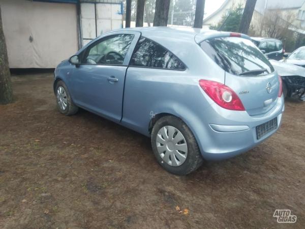 Opel Corsa 2008 in Vilnius, with an engine capacity of 1.20 L and mileage of 220 thousand km for 550 €, photo 2 on AUTOMOTO.COM.LV