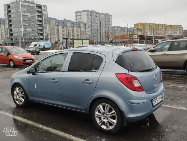 Opel Corsa 2008 in Vilnius, with an engine capacity of 1.40 L and mileage of 243 thousand km for 800 €, photo 4 on AUTOMOTO.COM.LV