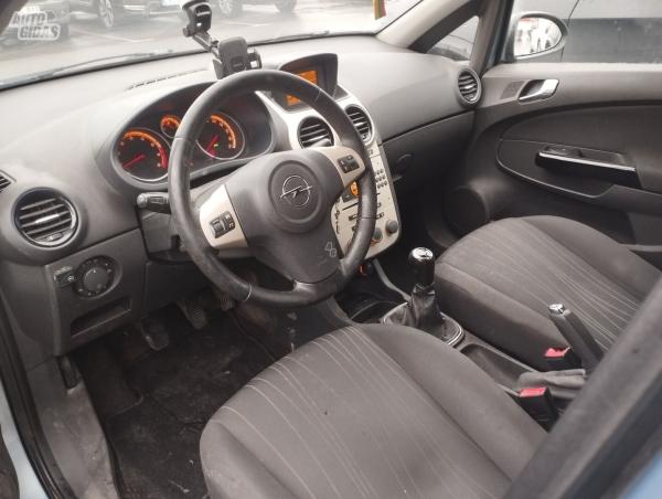 Opel Corsa 2008 in Vilnius, with an engine capacity of 1.40 L and mileage of 243 thousand km for 800 €, photo 8 on AUTOMOTO.COM.LV