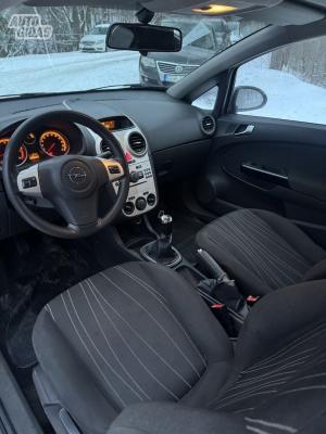 Opel Corsa 2008 in Kaunas, with an engine capacity of 1.30 L and mileage of 280 thousand km for 650 €, photo 3 on AUTOMOTO.COM.LV