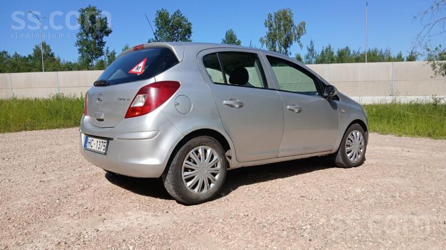 Opel Corsa 2008 Rīga, ar dzinēja tilpumu 1.40 L un nobraukumu 293 tūkst. km par 1100 €, foto 6 vietnē AUTOMOTO.COM.LV