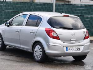 Opel Corsa 2008 in Vilnius, with an engine capacity of 1.20 L and mileage of 171 thousand km for 1350 €, photo 4 on AUTOMOTO.COM.LV