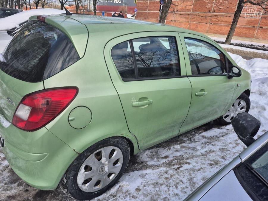 Opel Corsa 2009 Viļņa, ar dzinēja tilpumu 1.20 L un nobraukumu 137 tūkst. km par 650 €, foto 1 vietnē AUTOMOTO.COM.LV