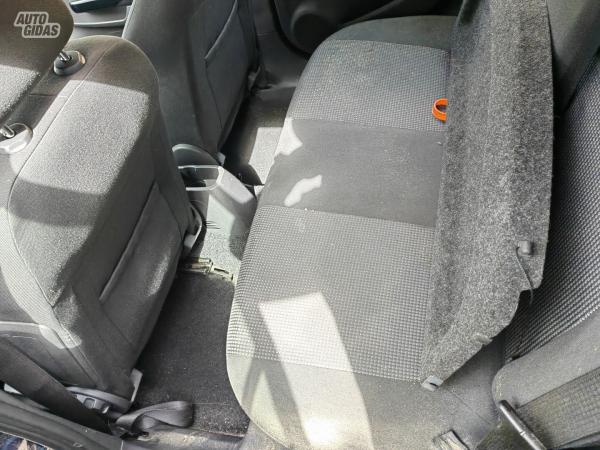 Opel Corsa 2009 in Prienai, with an engine capacity of 1.30 L and mileage of 236 thousand km for 450 €, photo 4 on AUTOMOTO.COM.LV