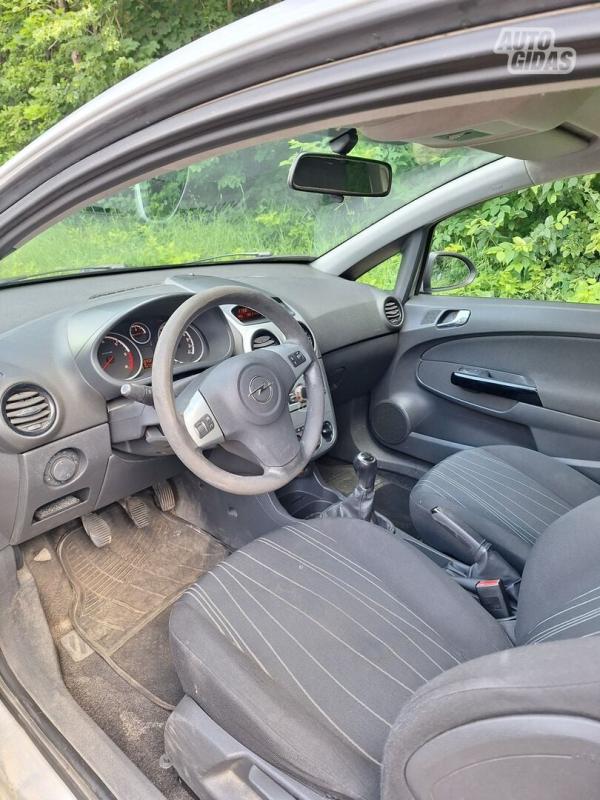 Opel Corsa 2009 in Kaunas, with an engine capacity of 1.30 L and mileage of 315 thousand km for 1300 €, photo 10 on AUTOMOTO.COM.LV