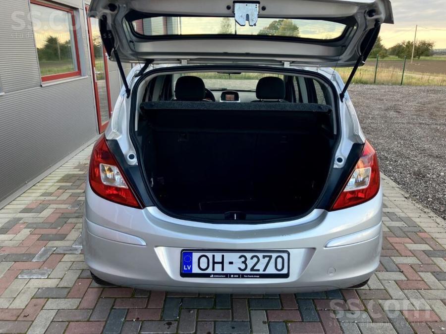 Opel Corsa 2010 in Talsi, with an engine capacity of 1.40 L and mileage of 152 thousand km for 4500 €, photo 12 on AUTOMOTO.COM.LV