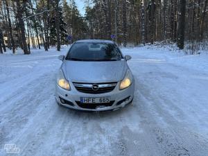 Opel Corsa 2010 in Ukmerge, with an engine capacity of 1.20 L and mileage of 177 thousand km for 800 €, photo 2 on AUTOMOTO.COM.LV