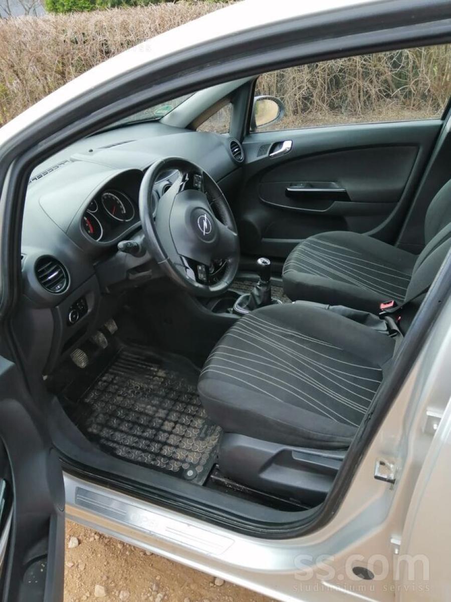 Opel Corsa 2010 Rīga, ar dzinēja tilpumu 1.40 L un nobraukumu 200 tūkst. km par 1500 €, foto 6 vietnē AUTOMOTO.COM.LV