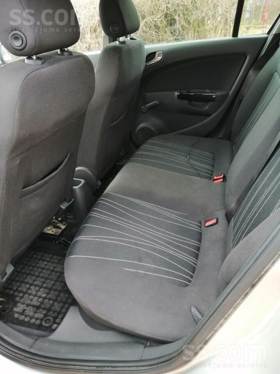 Opel Corsa 2010 Rīga, ar dzinēja tilpumu 1.40 L un nobraukumu 200 tūkst. km par 1500 €, foto 8 vietnē AUTOMOTO.COM.LV
