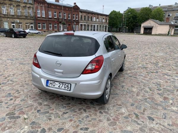 Opel Corsa 2011 in Liepaja, with an engine capacity of 1.30 L and mileage of 276 thousand km for 1600 €, photo 3 on AUTOMOTO.COM.LV