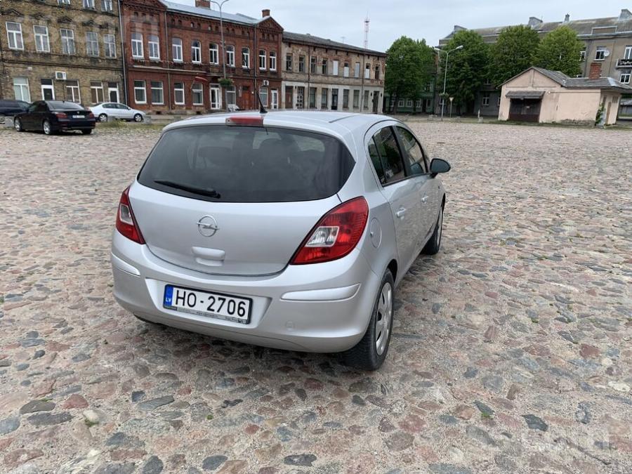 Opel Corsa 2011 in Liepaja, with an engine capacity of 1.30 L and mileage of 276 thousand km for 1600 €, photo 3 on AUTOMOTO.COM.LV