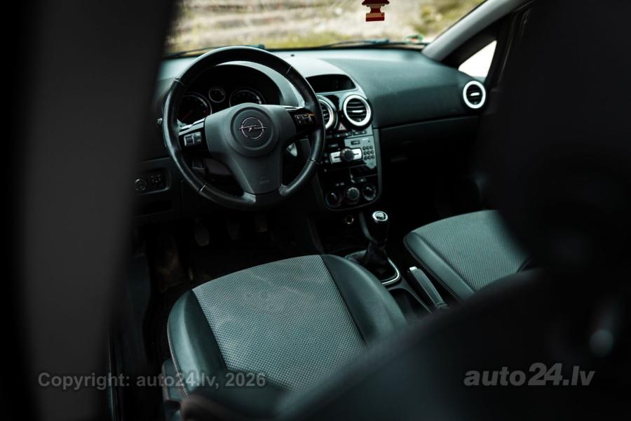 Opel Corsa 2011 in Tallinn, with an engine capacity of 1.40 L and mileage of 148 thousand km for 3990 €, photo 8 on AUTOMOTO.COM.LV