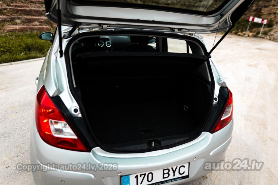 Opel Corsa 2011 in Tallinn, with an engine capacity of 1.40 L and mileage of 148 thousand km for 3990 €, photo 15 on AUTOMOTO.COM.LV